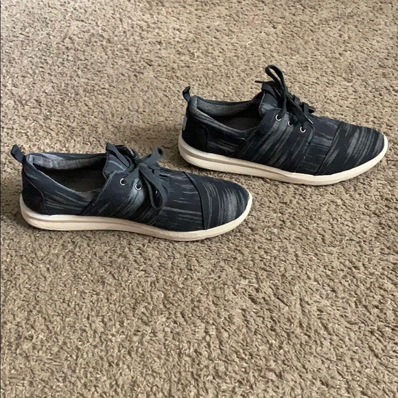 Toms | Shoes | Really Cute Toms Blackgray Patterned Tennis Shoes | Poshmark